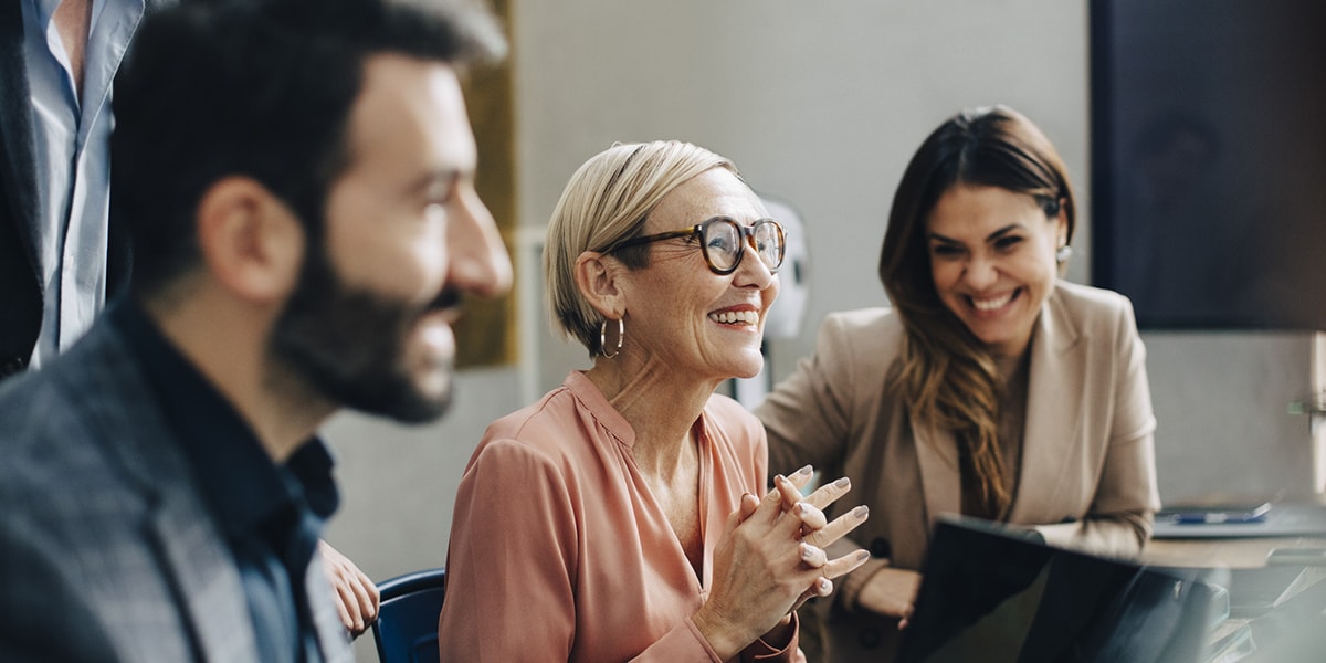 Características y cómo lograr un ambiente laboral positivo | SAP Concur ...